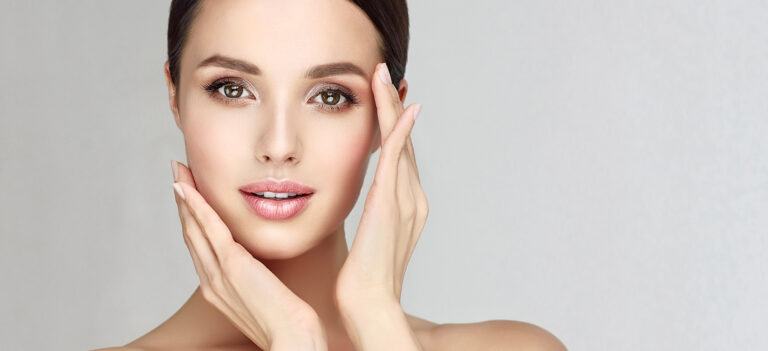 Nettoyage de peau chez l'esthéticienne et nettoyage dermatologique ...