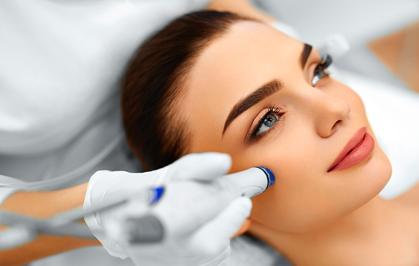 Tout savoir sur le nettoyage de peau dermatologique | Dr Mayeux | Paris