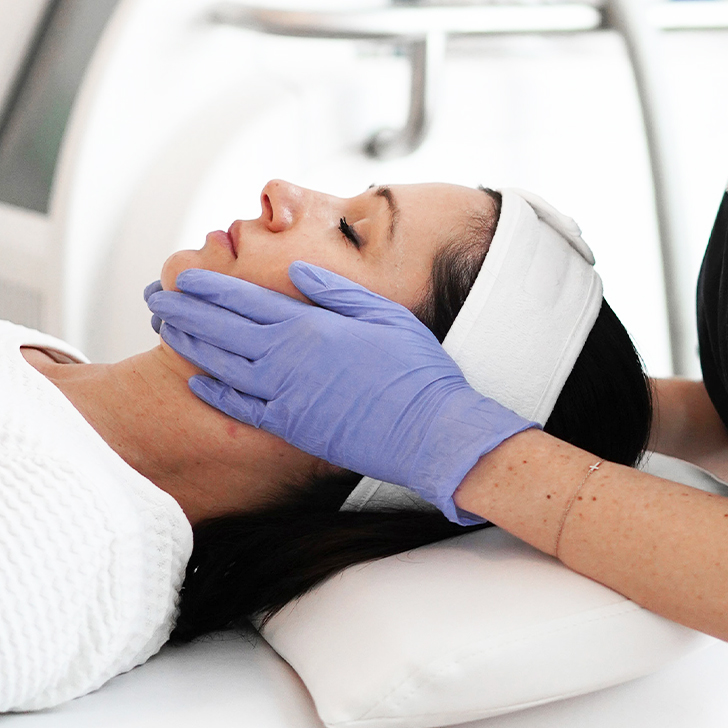 Médecine Esthétique Paris 8 - Docteur Mayeux - Cabinet médecine esthétique